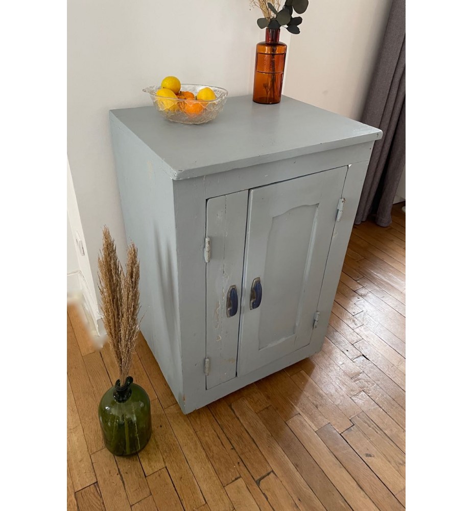 Buffet style garde-manger