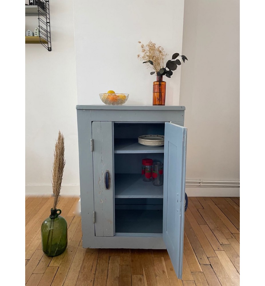 Buffet style garde-manger